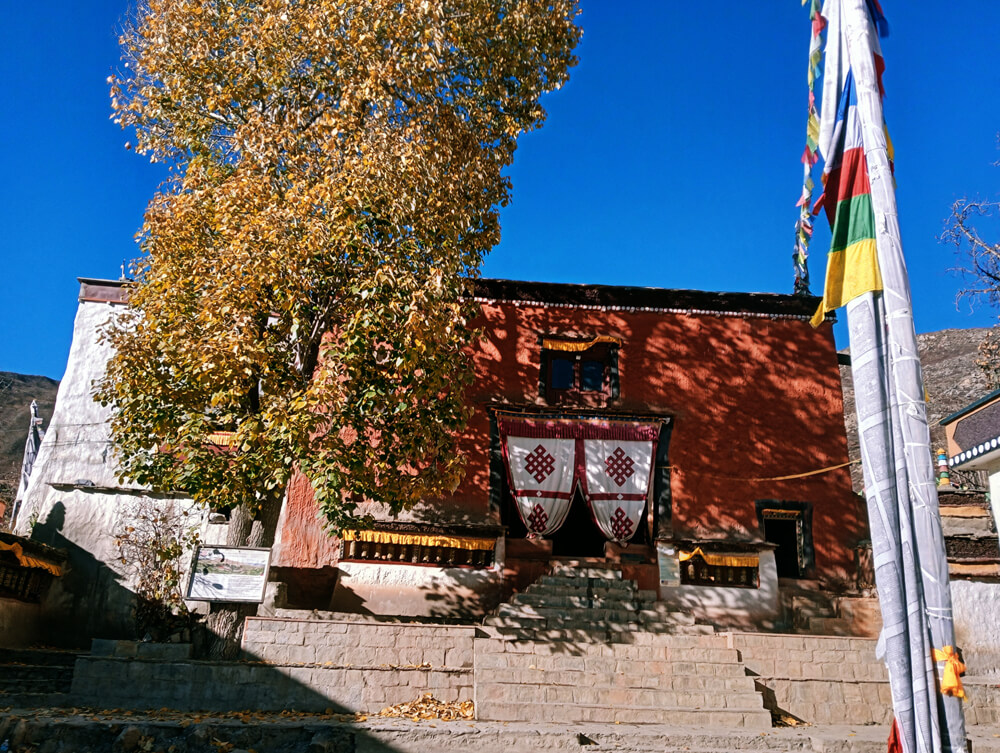 Following the Path of Guru Rinpoche Padmasambhava in Nepal: Maratika ...